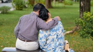 7 Hidden Reasons Why Do Guys Give Side Hugs and What It Really Means ...